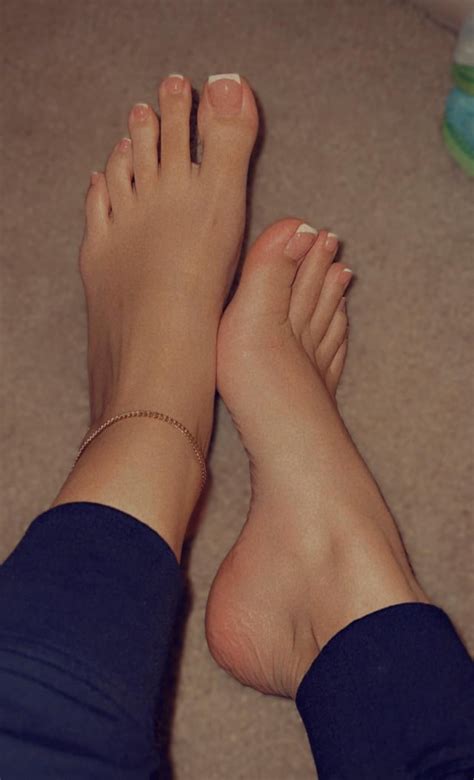 What Do We Think Of Long Feet Ramateurfeets