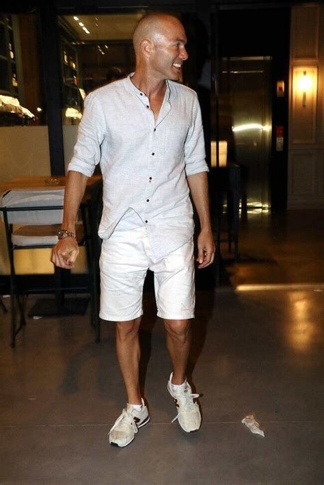 ינאי פרישר גוטמן והחבר החדש בבילוי לילי