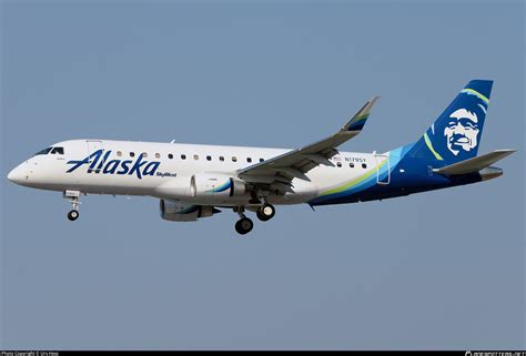 N179sy Alaska Airlines Embraer Erj 175lr Erj 170 200 Lr Photo By Urs