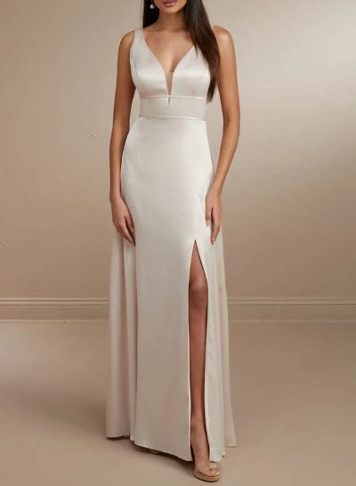 A Line V Neck Sleeveless Chiffon Bridesmaid Dresses With Lacehigh