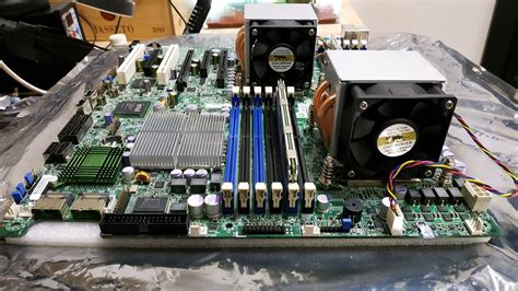 Supermicro X8DT3-F | 2 x Intel Xeon X5670 | 2 x Samsung 8 GB RAM ECC ...