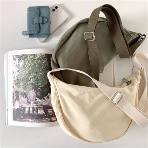 가벼운 나일론 크로아상 새들 반달 크로스백