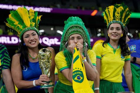 Los Fanáticos En Mundial Qatar 2022 Con Código De Vestimenta Diario Libre