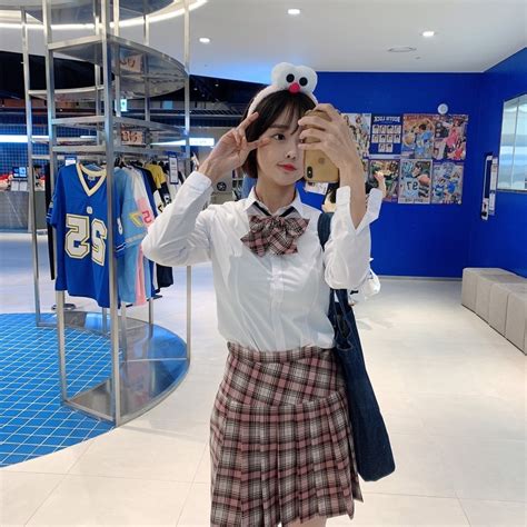 월드교복 • 잠실 롯데월드 교복대여 Worldgyobok • Instagram Photos And Videos