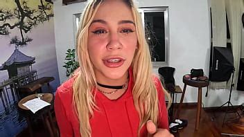Essa Menina De Vermelho Acaba Todos Ou Melhor Essas Gostosas Ma