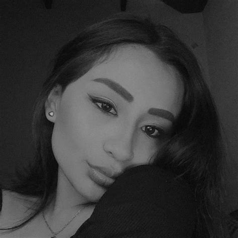 Kasandra Mpks • Threads Say More