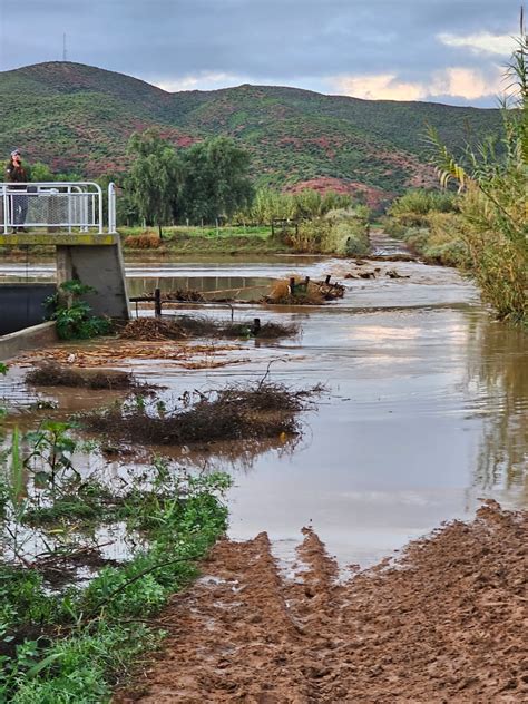 Noodpersoneel En Vrywilligers Red Mense In Klaarstroom George Herald