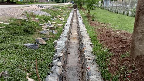 ရှမ်းရွာသစ်မြို့တွင် လမ်းဘေးဝဲယာကျောက်စီရေမြောင်းပြုလုပ်ခြင်းလုပ်ငန်း ၅၀ ရာခိုင်နှုန်း ဆောင်ရွက