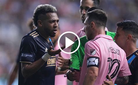 Messi Se Plantó Ante El Brujo Martínez Para Defender A Un Compañero