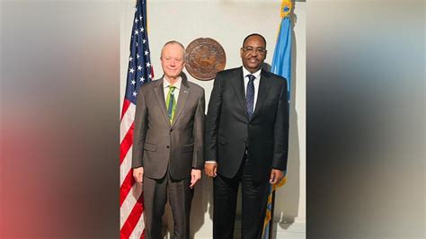 رئيس ولاية بونتلاند يجتمع مع السفير الأمريكي Somalia