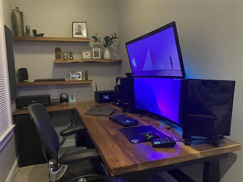 New MBP Owner Dual Setup With PC R Macsetups