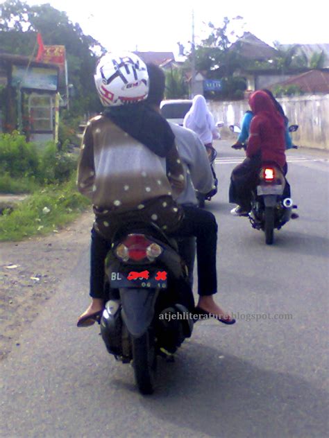 Larangan Duduk Ngangkang Wajar Dan Beretika Nanggroe Aceh