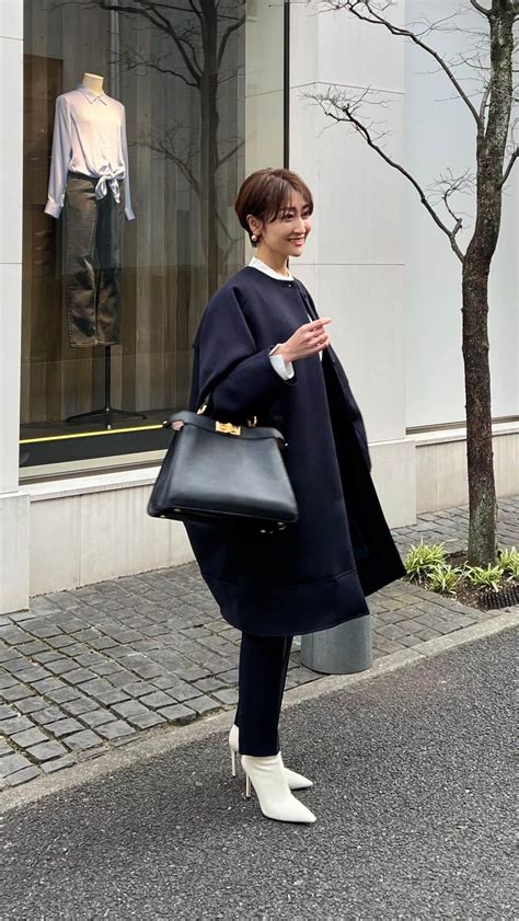 金子麻貴さんのインスタグラム動画 金子麻貴Instagram 360度グルっと可愛いコクーンシルエットのコート 袖の丸みと裾の
