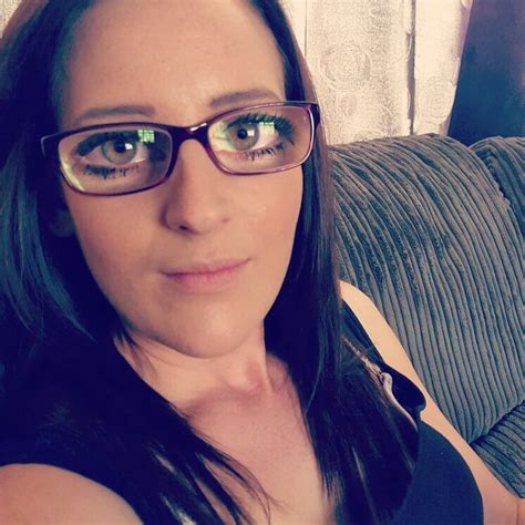 Pin By Bobby Laurel On Gwg Girls With Glasses Eye Wear Glasses Girls