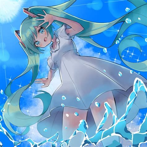 初音ミク「白ワンピミクさん初音ミク 」笹の葉のイラスト