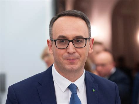Nowy rektor Akademii Pożarniczej To brat ministra Dariusza Klimczaka Wprost