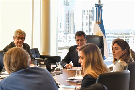 Roadshow El Tesoro Busca Refinanciar 9 Billones De Pesos Para
