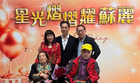 「靚聲王」張偉文現身面容憔悴臉色灰黑 狀況令人憂慮 患失智症曾撞牆自殘 星島日報