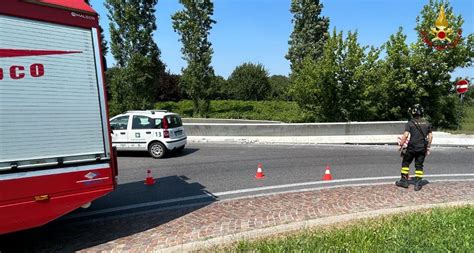 Incidente E Perdita Di Carico Sulla Strada Rallentamenti Tra Saronno