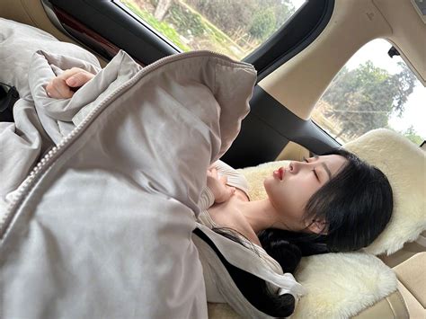 Slow ᴇsᴛʜᴇʀʏᴜ ᴛʜᴀɪʟᴀɴᴅ On Twitter 230121 虞书欣esther Weibo 1