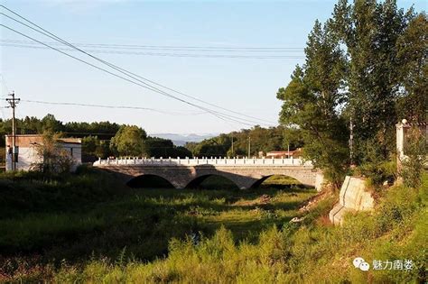 米亚罗大沟村 大山谷图库