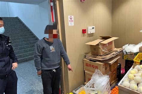 这么爱吃香蕉这两位小黄人亮了