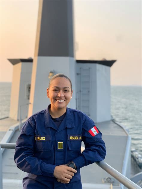 Greta Ruiz Laos Su Historia De Logros En La Marina De Guerra Fue La