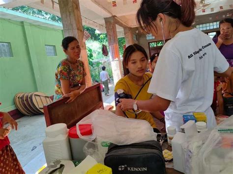 ယင်းမာပင်နှင့် ဆားလင်းကြီးမြို့နယ်ရှိ စစ်ရှောင်ပြည်သူများကို ကျန်းမာရေးစောင့်ရှောက်မှုပေး Khit