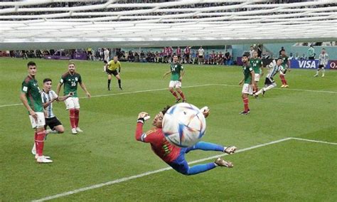 Los Dos Futbolistas Mexicanos Que Podr An Llegar Al Viejo Continente