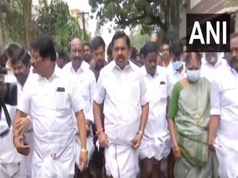 Tamil Nadu Former Cm Eps Inspects Waterlogged Situation In