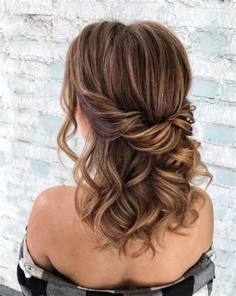 33 Best Medium Hair Half Up Half Down Hairstyles In 2022