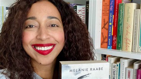 Melanie Raabe Verso Incroci 2024