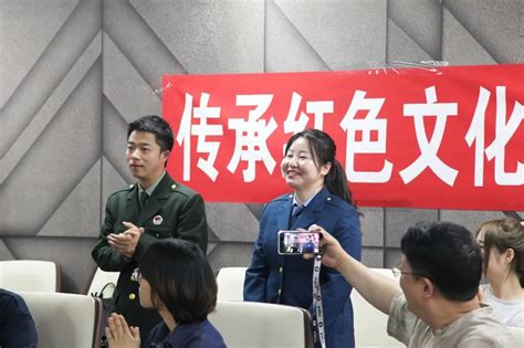 创意星球 天津市景华公益基金会赴约校企大会 与青年共同开启红色篇章~