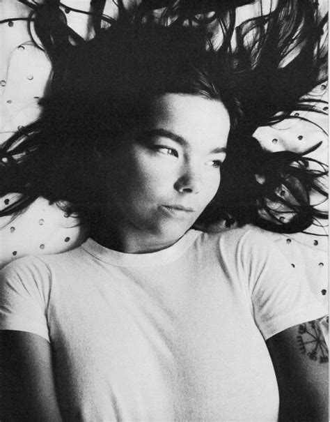 Bjork / 画像一覧 - MusicHubz