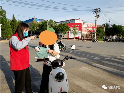 争当好女性 争做好母亲 争创好家庭：隰县巾帼志愿者助力交通秩序和环境卫生综合整治临汾市活动宣传