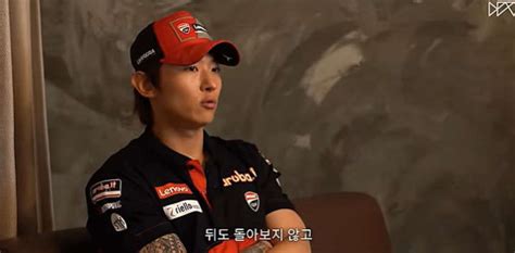 손가락 절단됐나 확인” 덱스95년 오토바이 추돌사고에 머리 충돌타박상 아찔