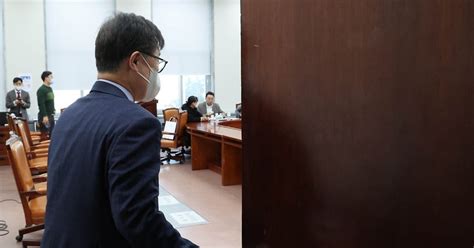 혁신위원회 참석하는 최재형 혁신위원장
