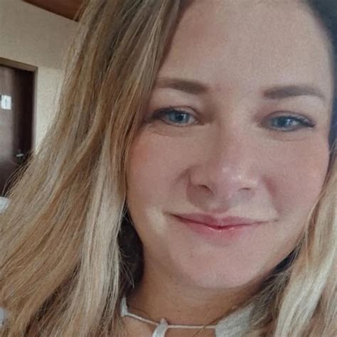 Cássia Bertocco Cassiabertocco • Threads Say More