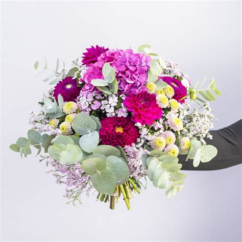 Sarah Saison And Anlass Blumen Risse