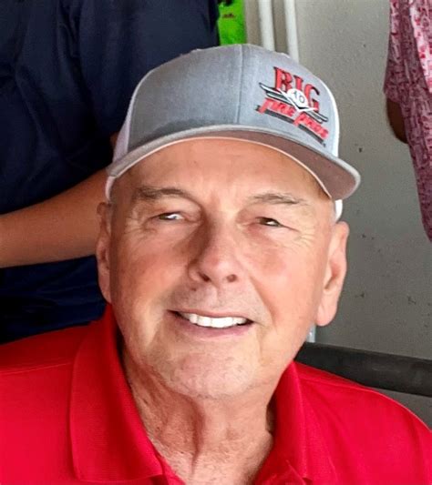 Robert Noahs Instagram Twitter And Facebook On Idcrawl