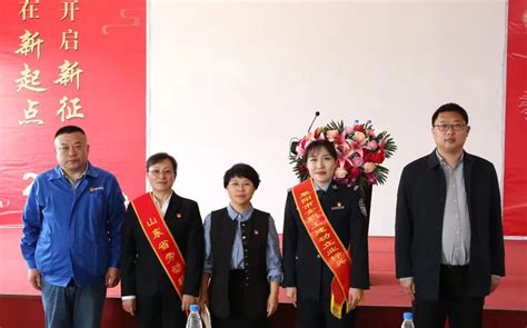 山东华源莱动内燃机有限公司 信息详情 莱阳市总工会劳模工匠先模宣讲团到华源莱动进行宣讲报告