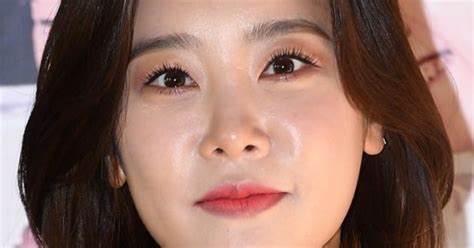 포토 소진 클로즈업을 부르는 미모