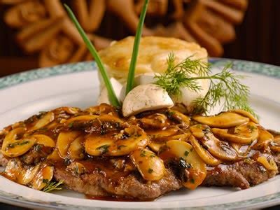 Sabores do Campo Escalopes de filé ao molho de vinho Merlot