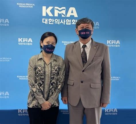 Linkedin Jungho Choi 페이지 과연 누가 오른 것인가 간호 영역을 둘러싼 다양한 의료 직군들의 싸움 원래