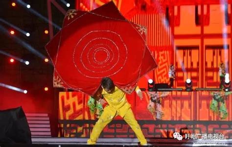 第十八届中国·盱眙（金诚）国际龙虾节万人龙虾宴暨大型综艺晚会隆重举行