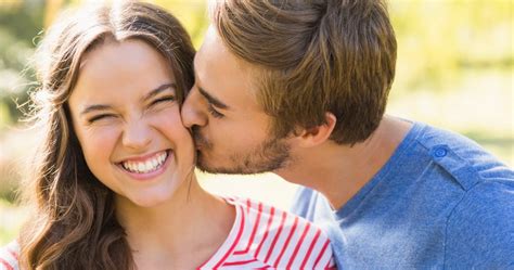 5 Arti Ciuman Di Area Wajah Mana Yang Sering Kamu Dapat Okezone Travel