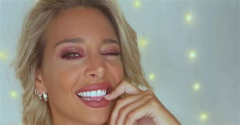 Argentinas Sexiest Weather Girl Gets Cheeky On Instagram With Hot