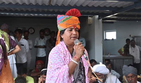 कौन हैं गेनीबेन ठाकोर जिसने 10 साल बाद गुजरात में खोला कांग्रेस का