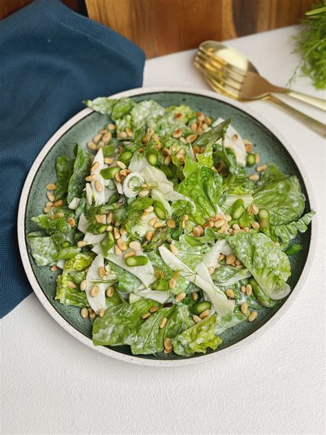Grøn Salat Med Mormordressing Lækkert Salat Tilbehør Mad Og Fritid