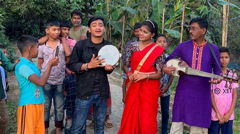 গ্রামবাসির অনুরোধে জনপ্রিয় গানে সবাইকে মুগ্ধ করলো এনামুল আর শোভা